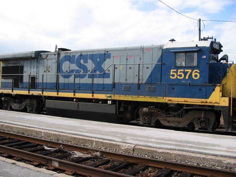 Q255 waiting on a crew and a signal